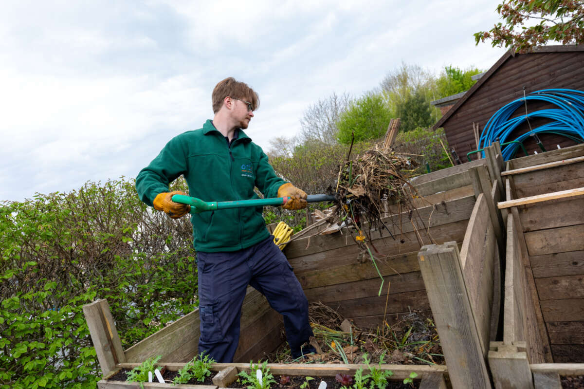 How to deal with compostable packaging | Garden Organic